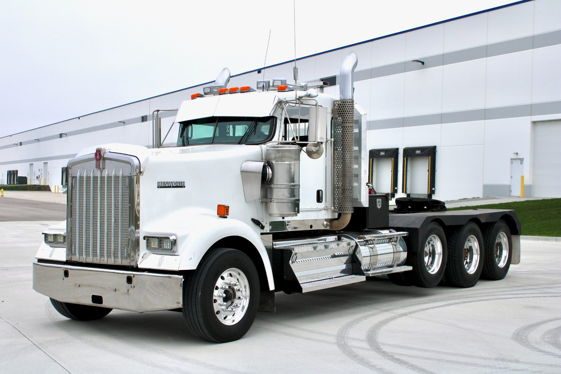 14 Semi Truck Cab Types Built for Every Kind of Road • Heavy Equipment ...